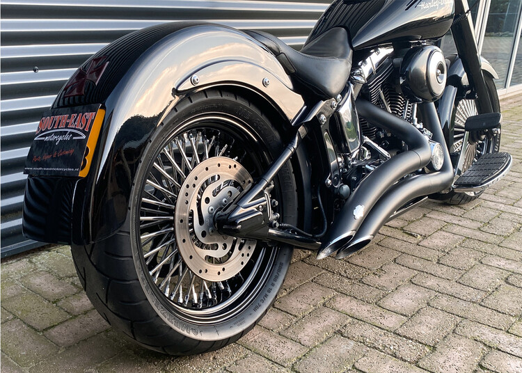 *FLSTC CUSTOM 2002 - South East Motorcycles